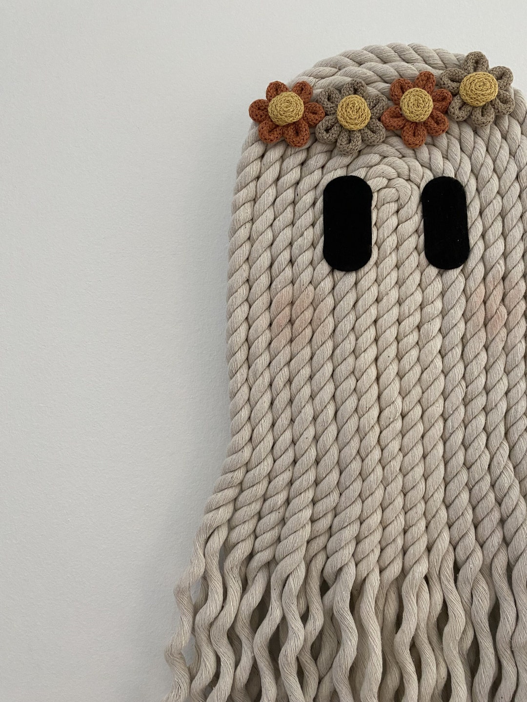 DAISY BOO Wall Hanging | Spooky Season | Halloween Decor | Macrame ...