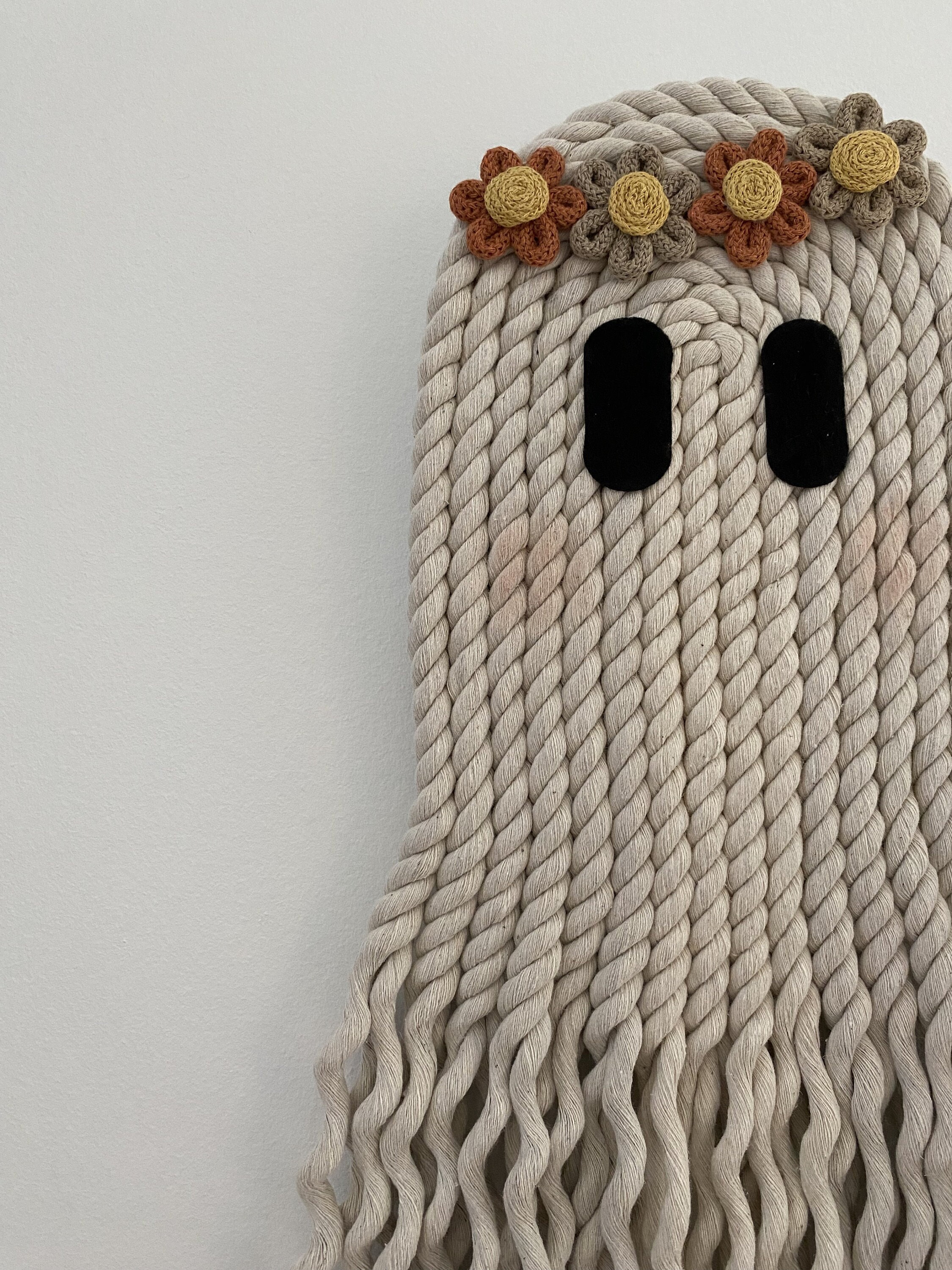 DAISY BOO Wall Hanging | Spooky Season | Halloween Decor | Macrame ...