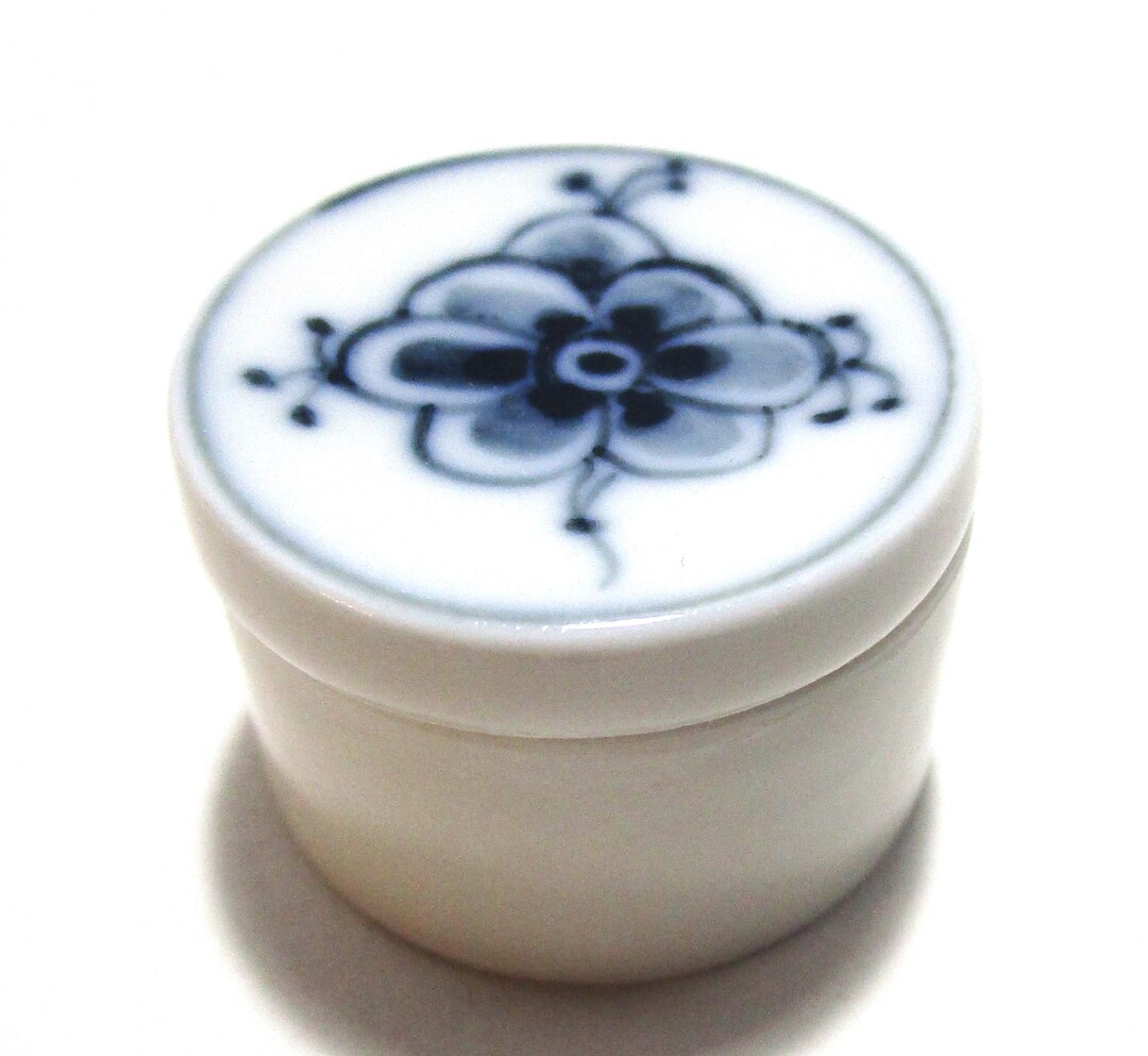 Vintage Blue & White Floral Delft Trinket Pill Box Made in Denmark - Etsy