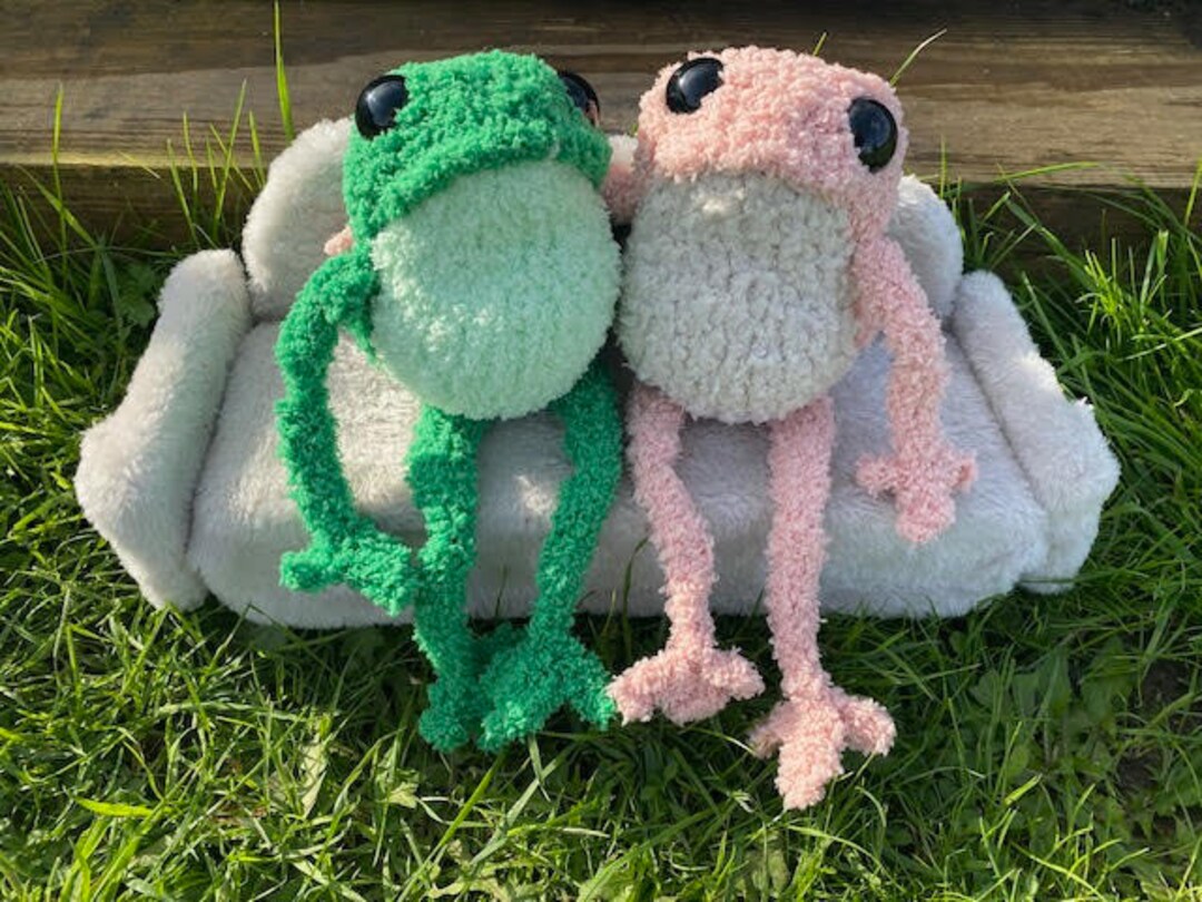 Mallow & Marsh Hand Knitted Frogs - Etsy