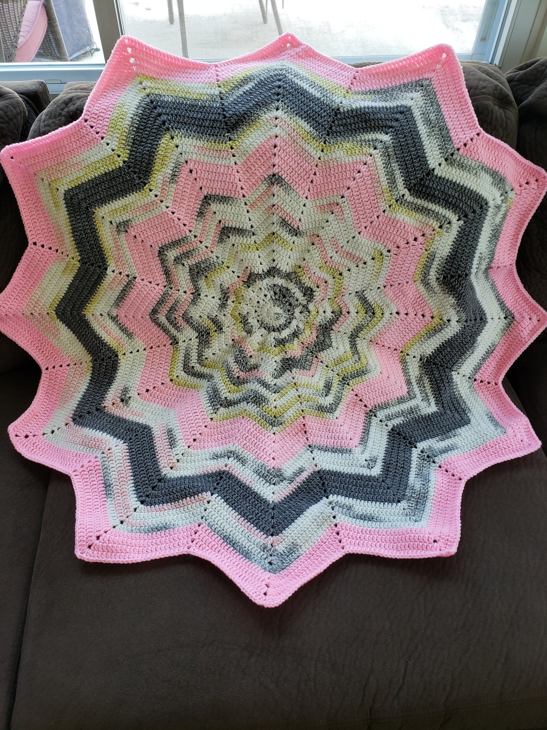 Round Ripple Crochet Baby Blanket - Etsy