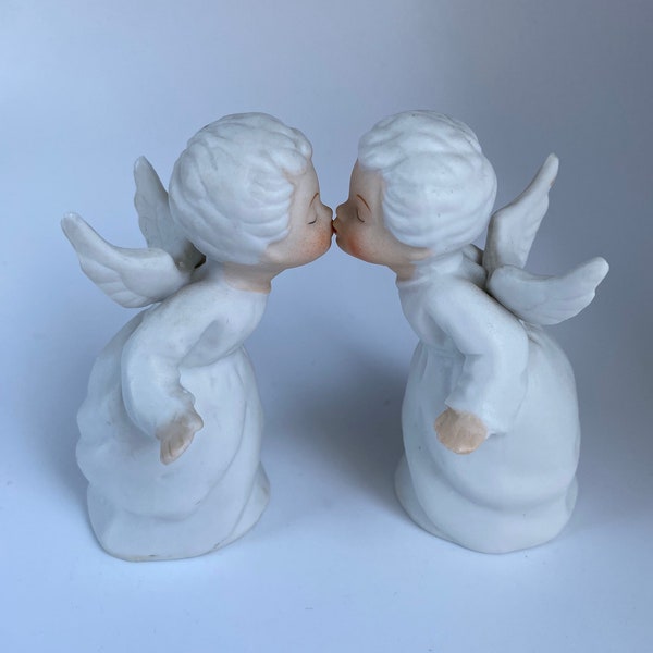 Kissing Figurine - Etsy