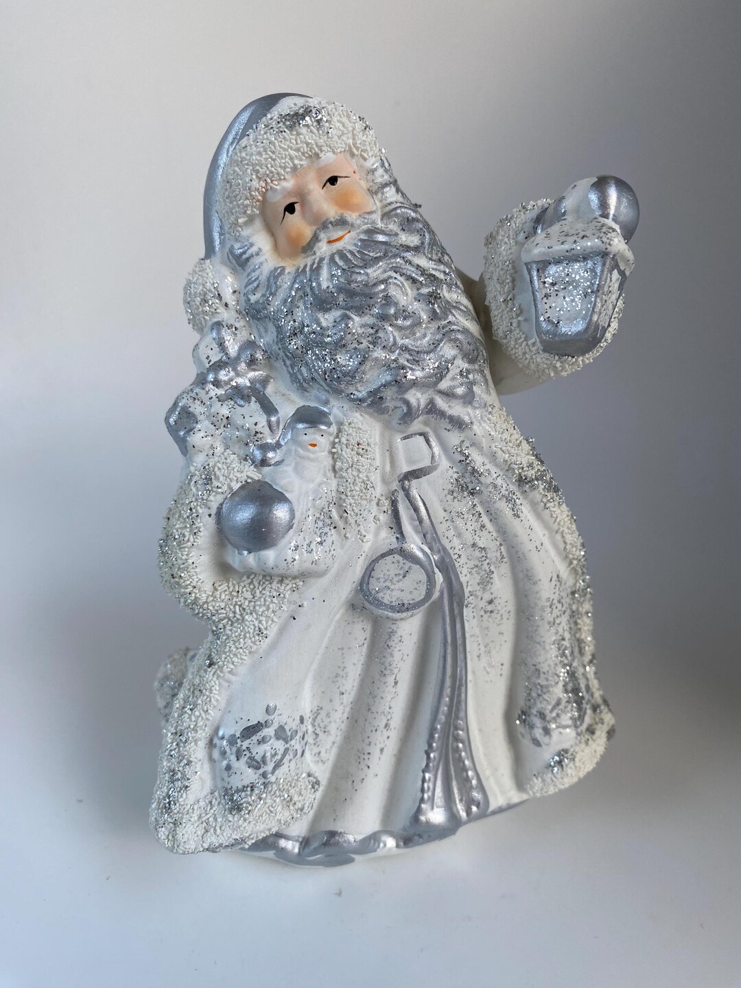 K’s Collection White and Silver Santa Figurine Christmas Home Decor, 5. ...