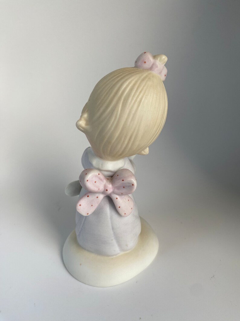 Enesco Precious Moments jesus Loves Me 1977 Little Girl With Easter ...