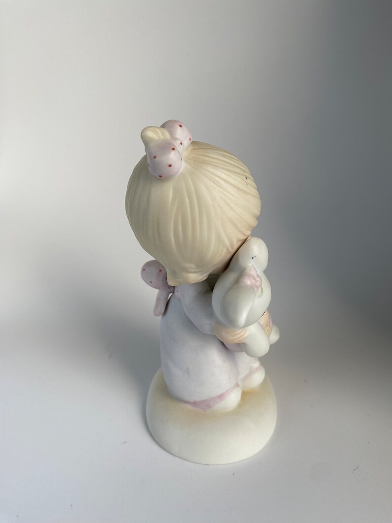 Enesco Precious Moments jesus Loves Me 1977 Little Girl With Easter ...