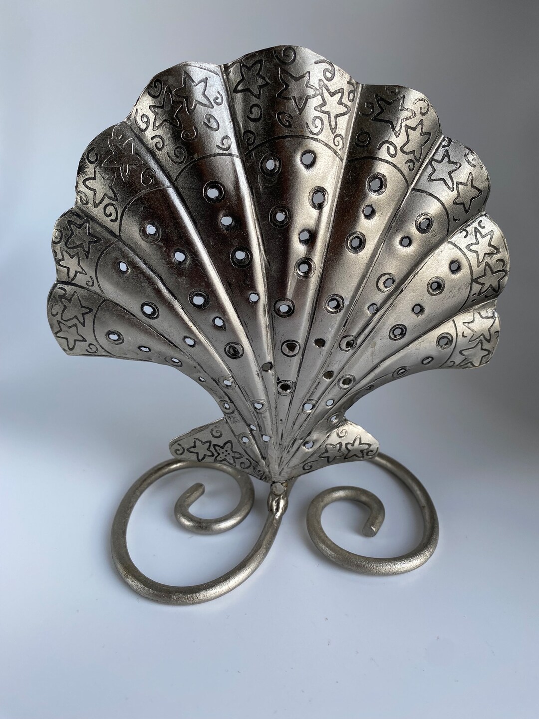 Metal Seashell Silver Tone Tea-light Candle / Piercing Earrings Holder ...