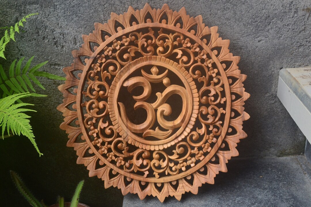Balinese Carving Wood Wall Hanging Ongkara Motif 40 Cm Wood Carving ...