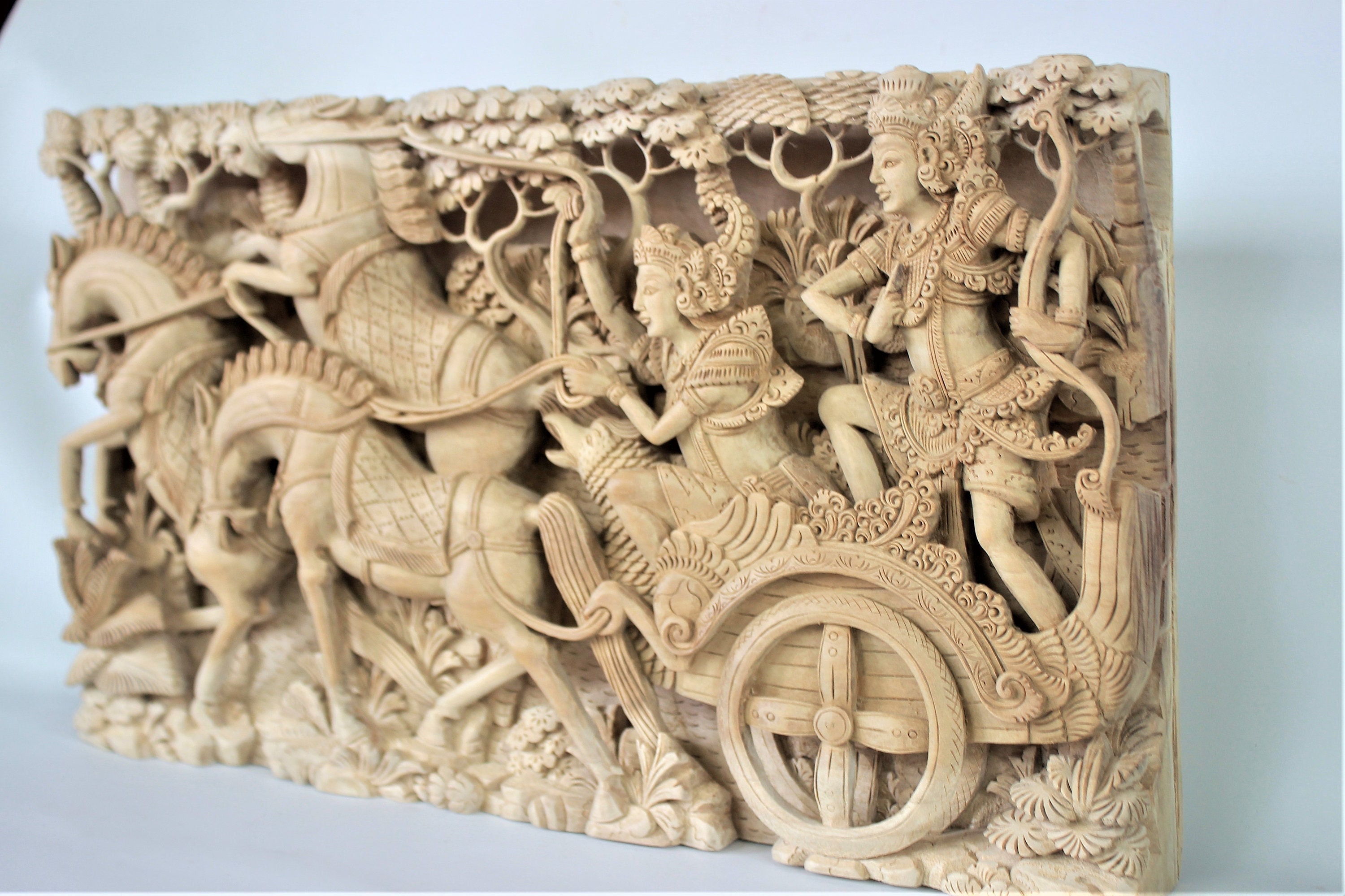 Balinese Handmade Wood Mahabharata Carving 30x50x7 Cm Wood Carving ...