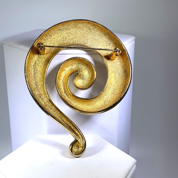 Brooch Pin Curve Swirl Gold Tone Vintage - Gem