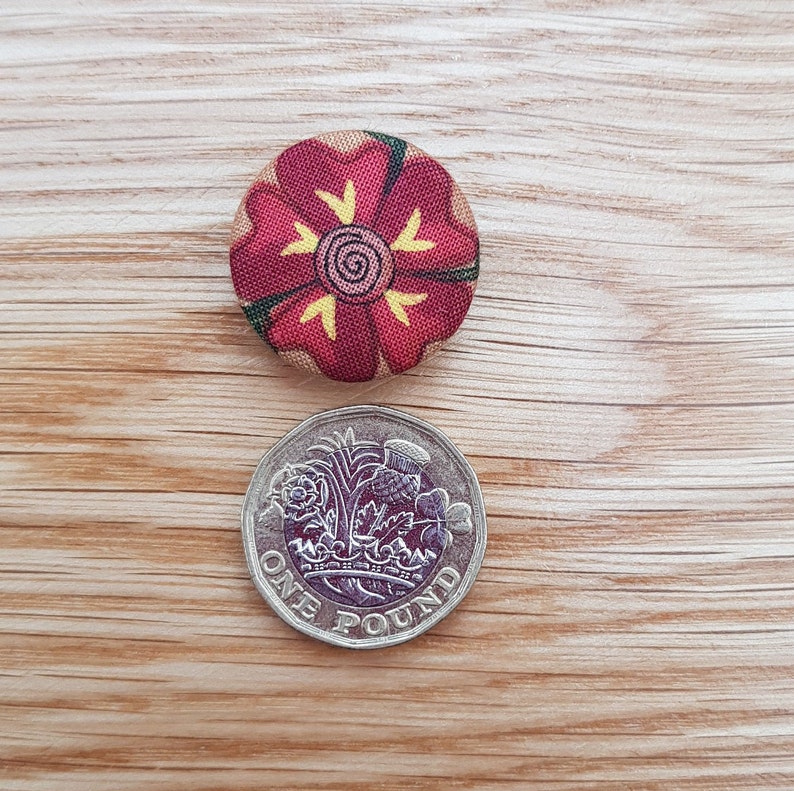 Tudor Rose Design Fabric Covered Buttons - Etsy