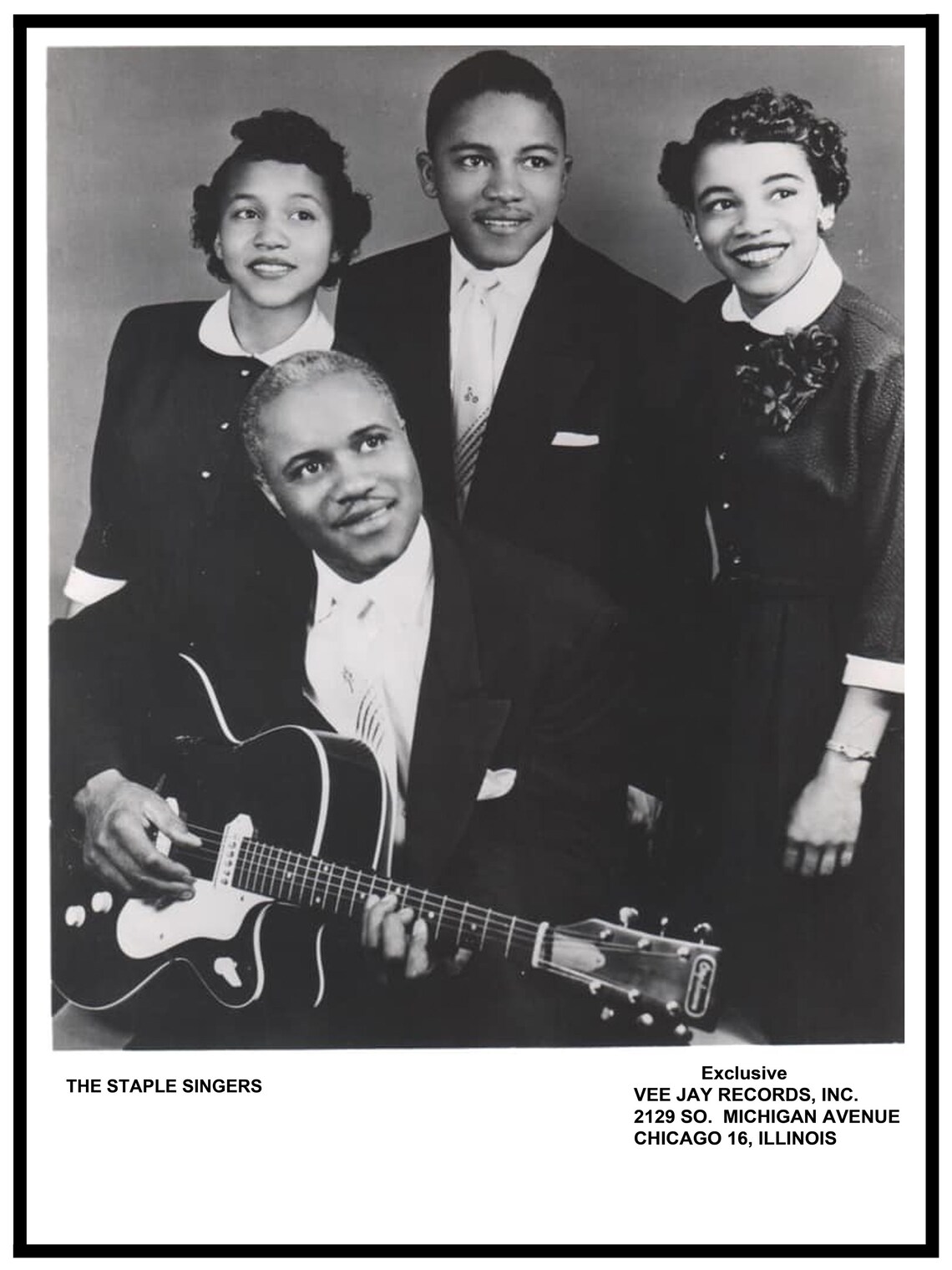 Staples Singers 18"x24" Promo Photo Poster (pops Staples, Mavis Staples ...