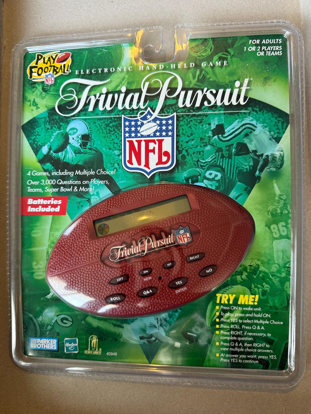 Vintage 1998 NFL Trivial Pursuit Handheld Electronic Football Trivia ...