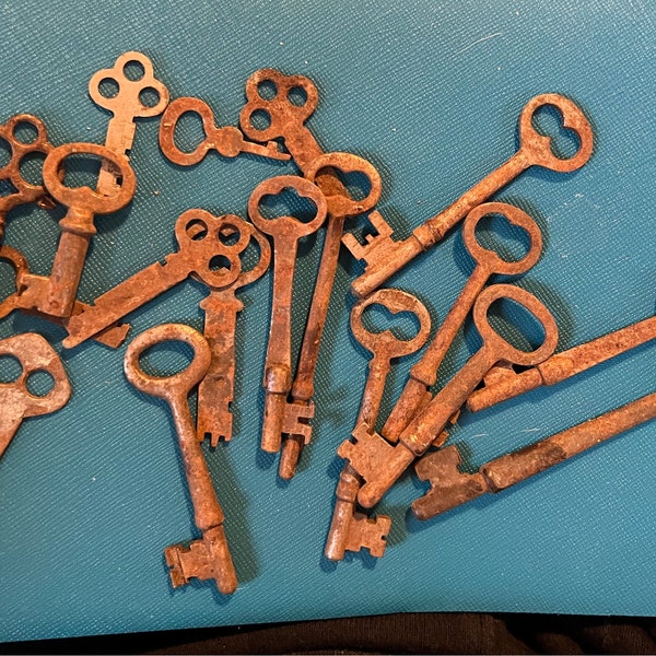 Vintage Skeleton Key - Etsy