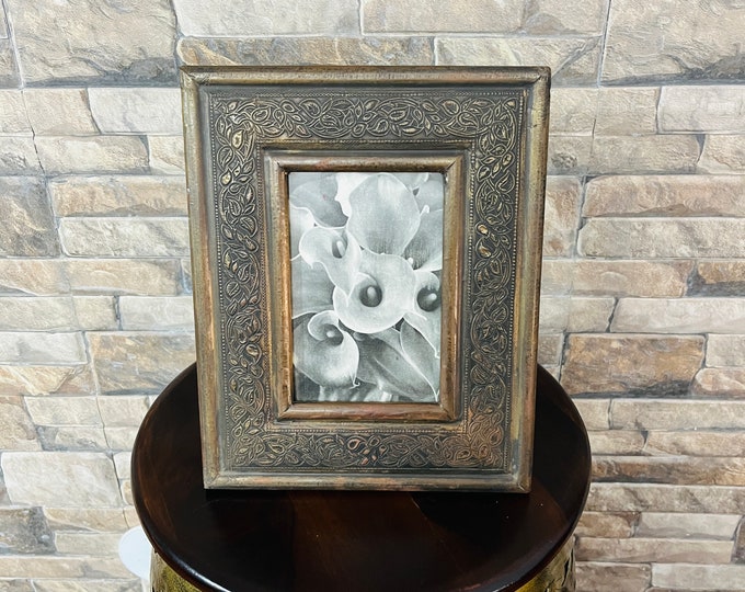 Handcarved Wood Tramp Art Frame, Wood Picture Frame, Folk Art Frame, 4 ...