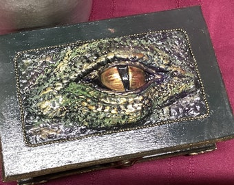 Dragon Eye Box - Etsy