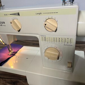 Vintage Singer Merrit 4022 Sewing Machine With Foot Pedal Tested - Etsy