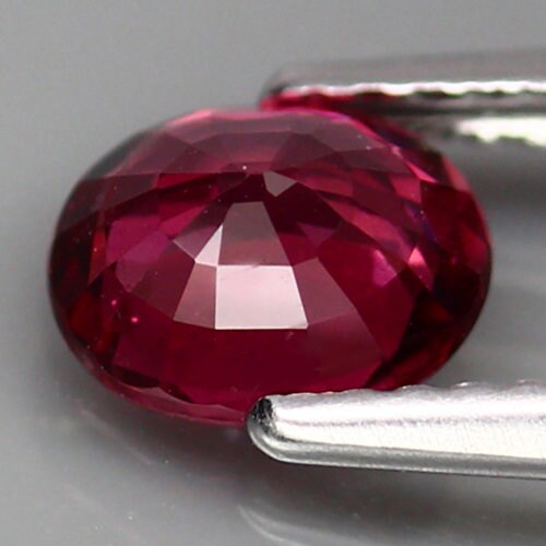2.25cts Natural Raspberry Red RHODOLITE GARNET ~ Hi-end Lustrous Gem ...