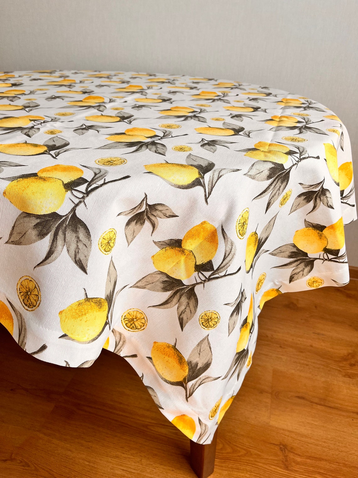 Lemon Motif Tablecover. Lemon Decor Water-repellent Tablecloth With ...
