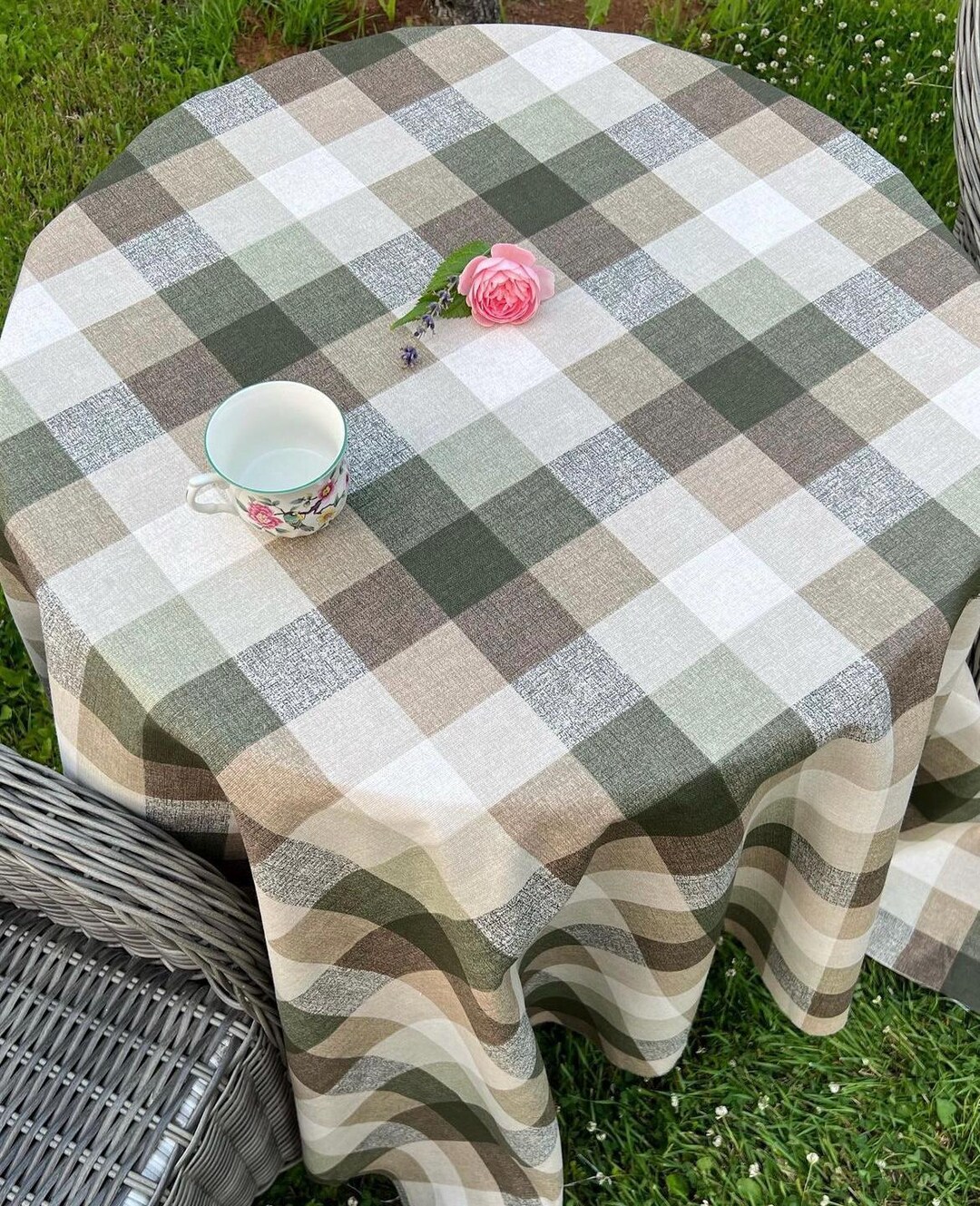 Round Oilcloth Tablecloth Waterproof Tablecloth Teflon Retains Spilled ...