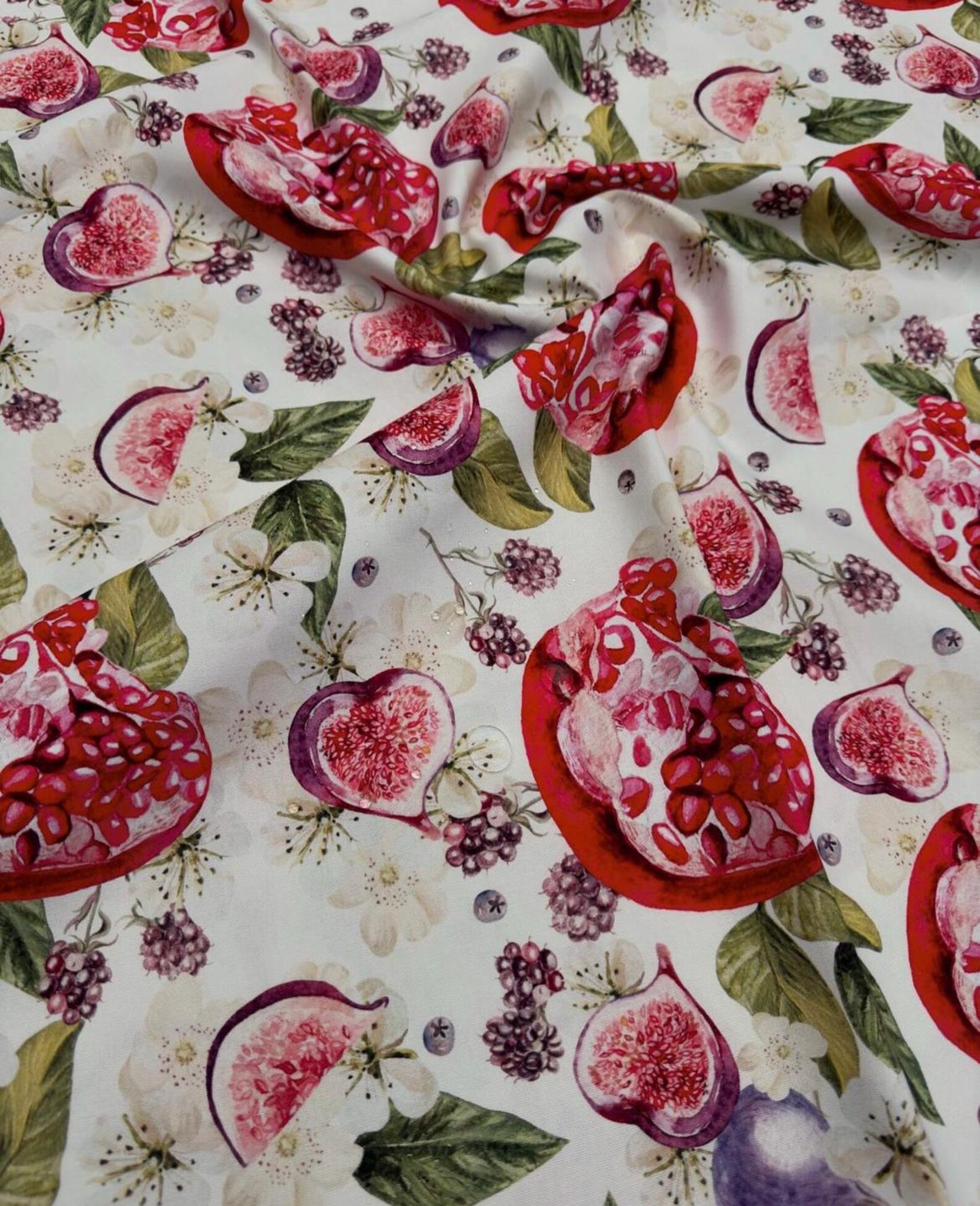 Anniversary Gift Set of Teflon Tablecloth and 6 Napkins. Waterproof ...