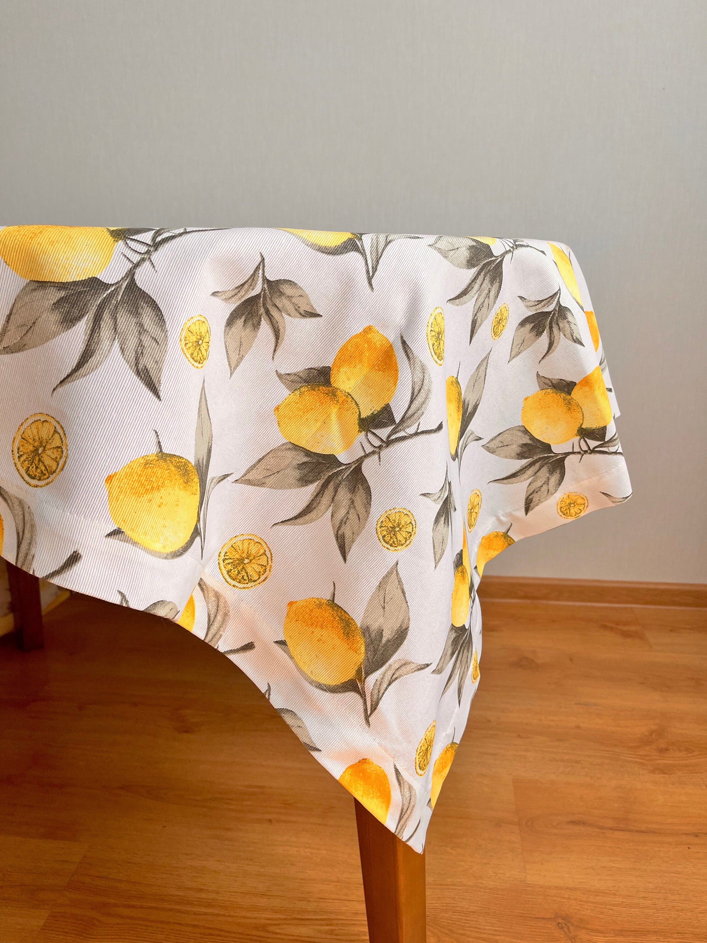 Lemon Motif Tablecover. Lemon Decor Water-repellent Tablecloth With ...