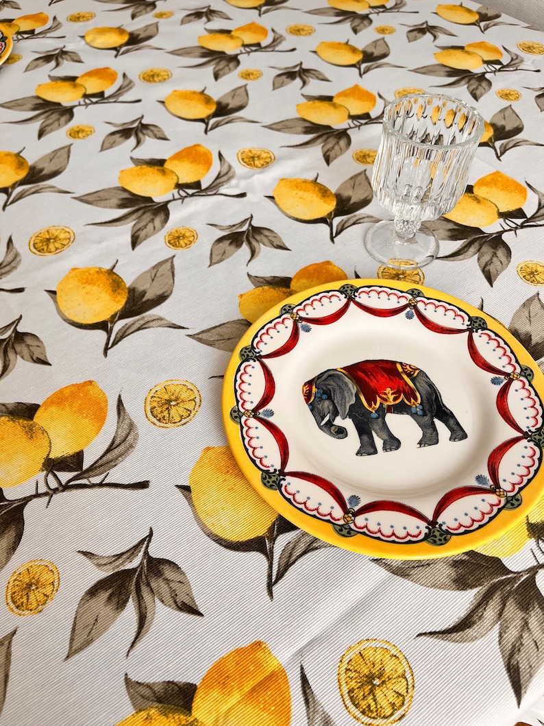 Lemon Motif Tablecover. Lemon Decor Water-repellent Tablecloth With ...
