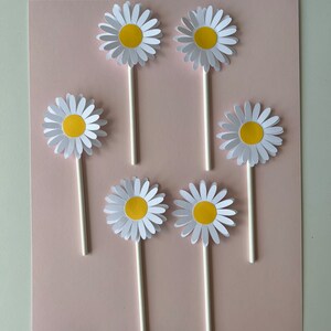 Daisy Cupcake Toppers - Flower Cupcake Toppers - Flower Toppers - Daisy ...