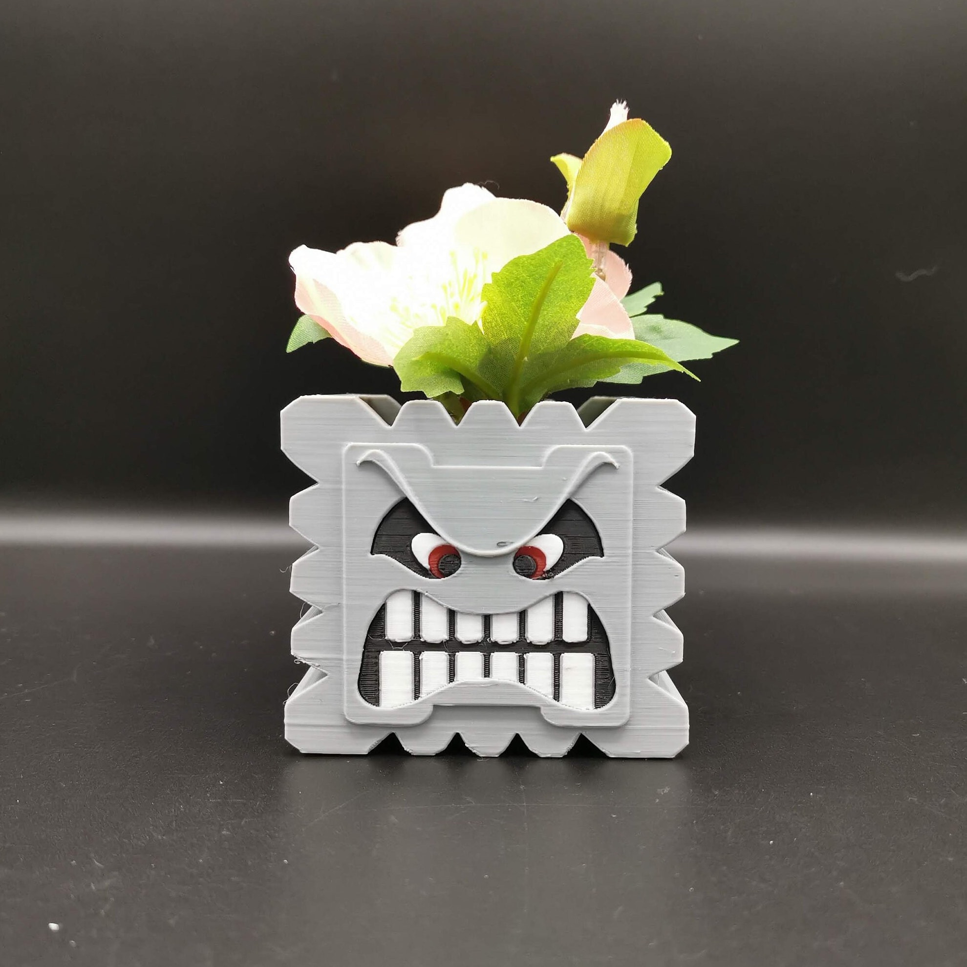 Mario Thwomp Papercraft