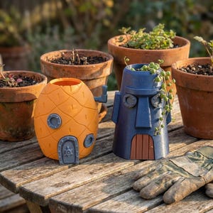 Spongebob & Squidward House Planters / Pots - Various Sizes! - Etsy