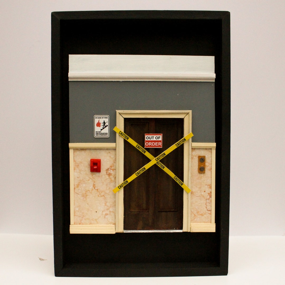 The Big Bang Theory Elevator Display Frame, Tbbt Diorama Miniature ...