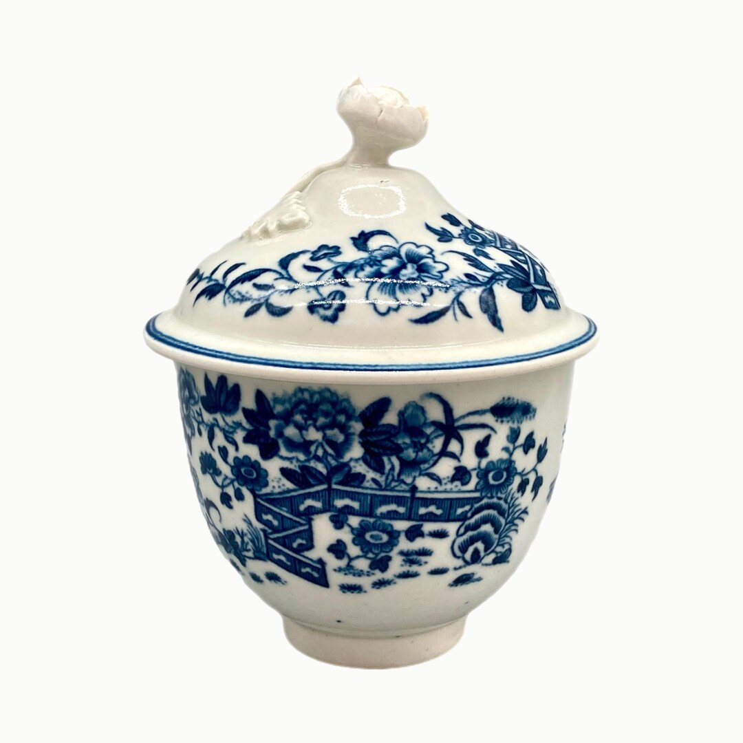 18th Century Caughley Porcelain Sucrier & Cover, Fence Pattern, Circa ...