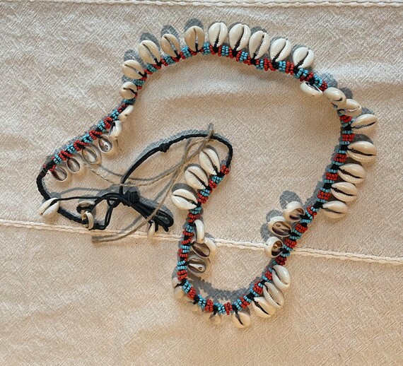 RARE Native American Conch Shell & Beaded Tribal Neck… - Gem