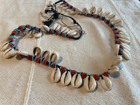 RARE Native American Conch Shell & Beaded Tribal Neck… - Gem