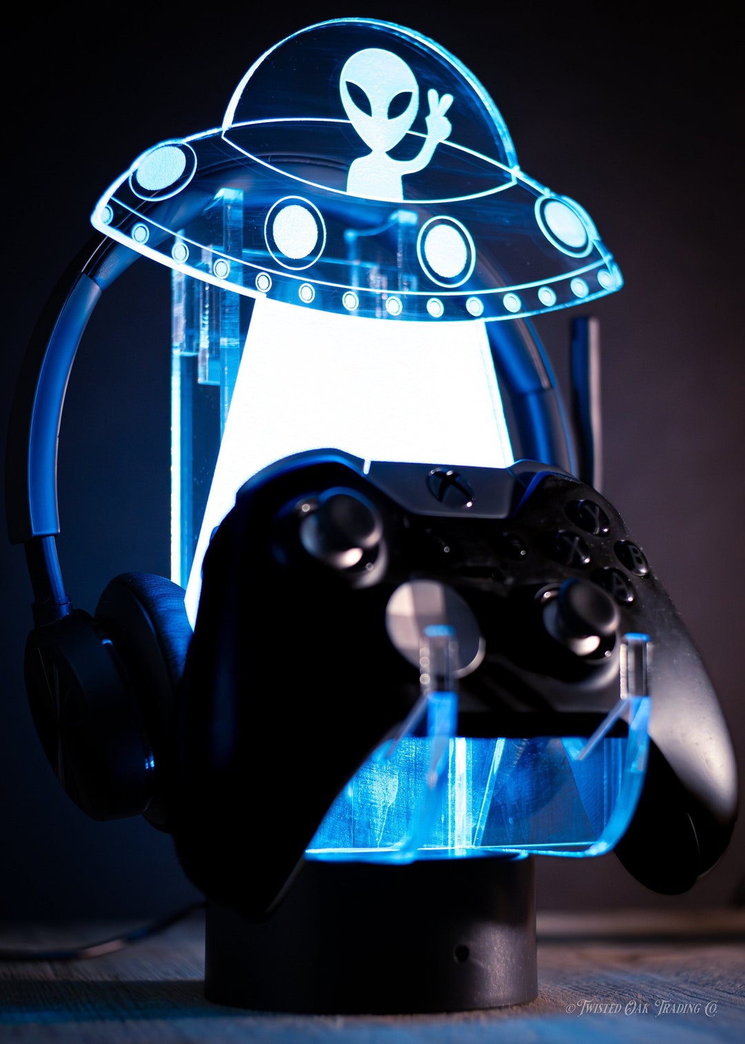 Alien Abduction LED Gaming Controller and Headset Stand | Gaming Stand ...
