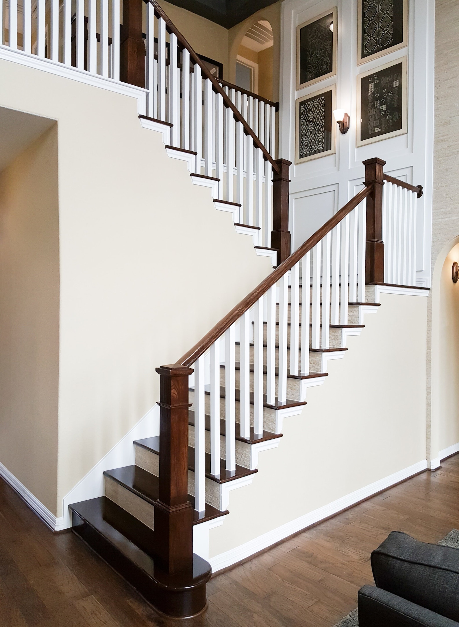 8070-MR 54-inch Reversible Mitered Return Wooden Hardwood Staircase ...