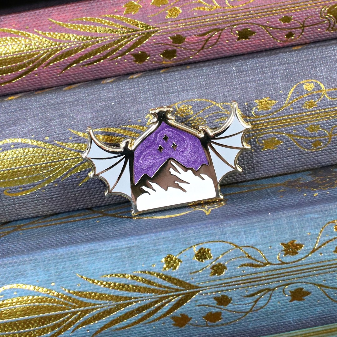 A Court of Dreams Hard Enamel Pin | ACOTAR Inspired - Etsy