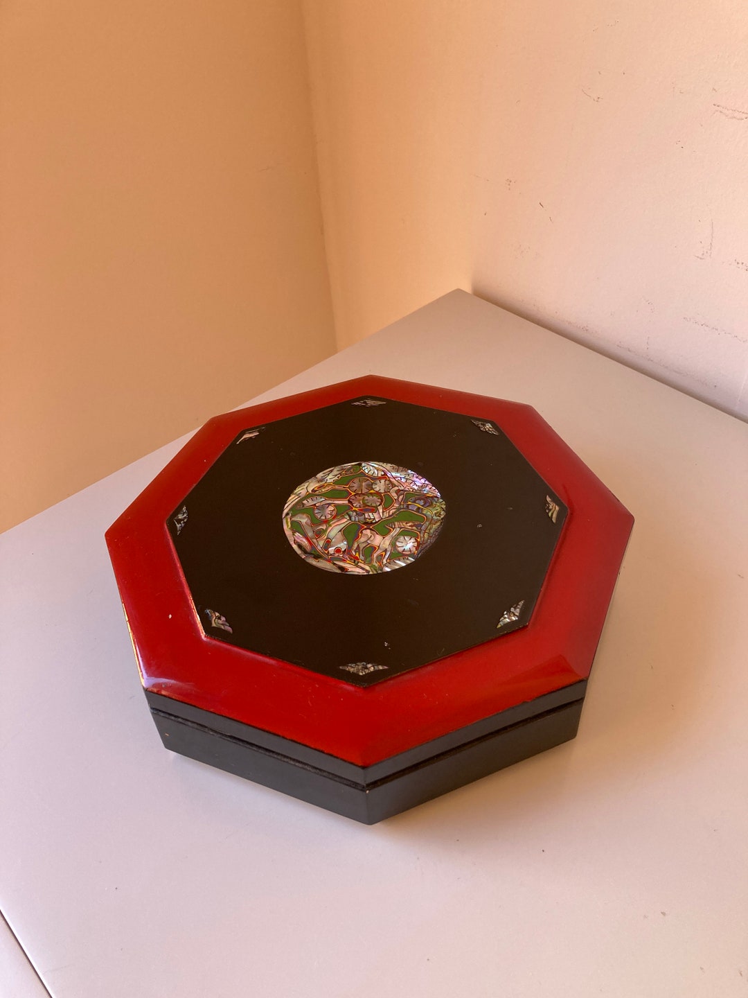 Vintage Japanese Octagonal Red and Black Lacquered Container With ...