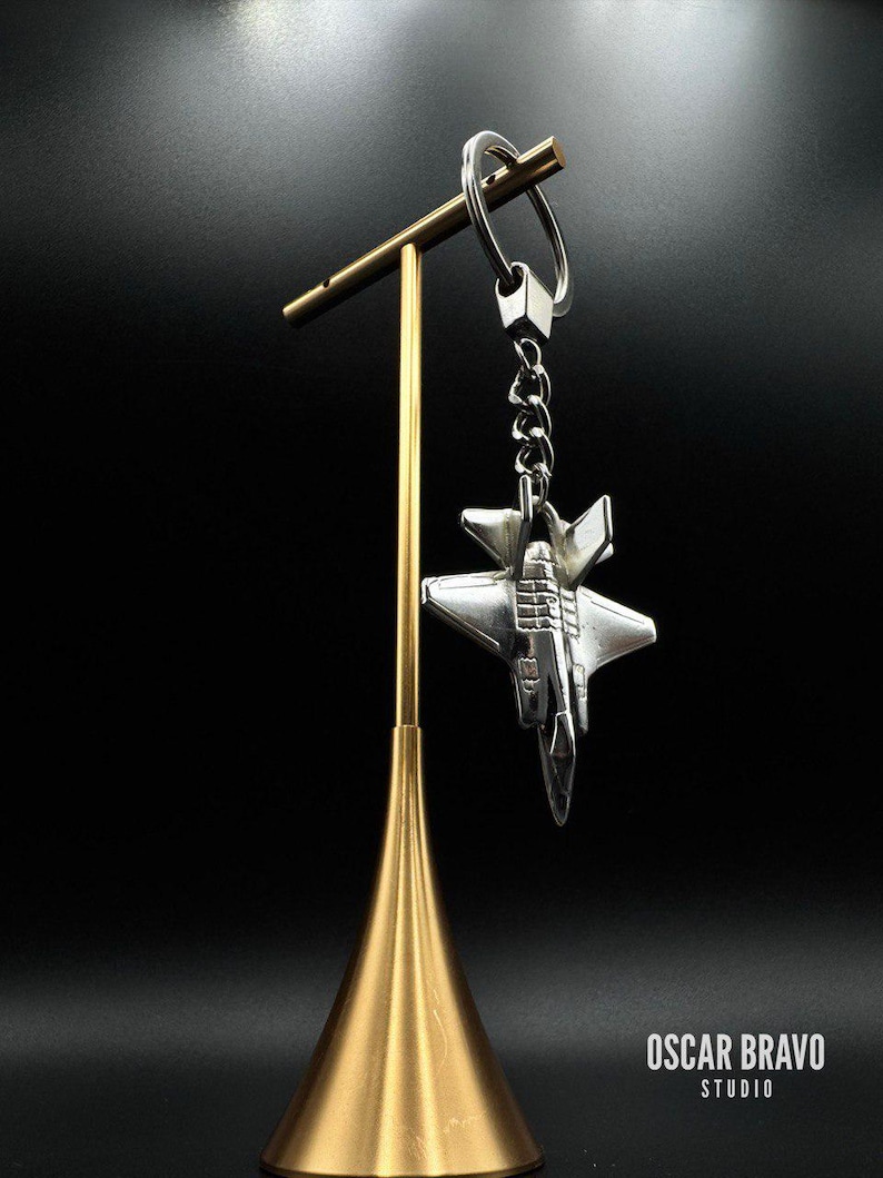 Silver Toned Keychains, F22 ,F18 ,F35, F16,A10 Warthog, Airbus, Boeing ...