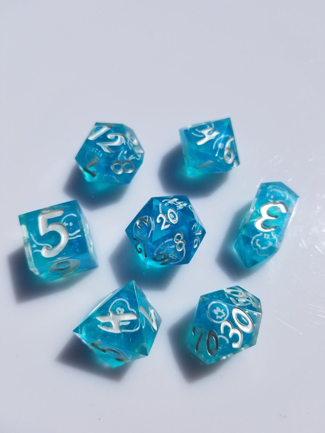 Groovy Smile - 7 Piece Sharp Edge Dice, Handmade, Resin Dice Set ...