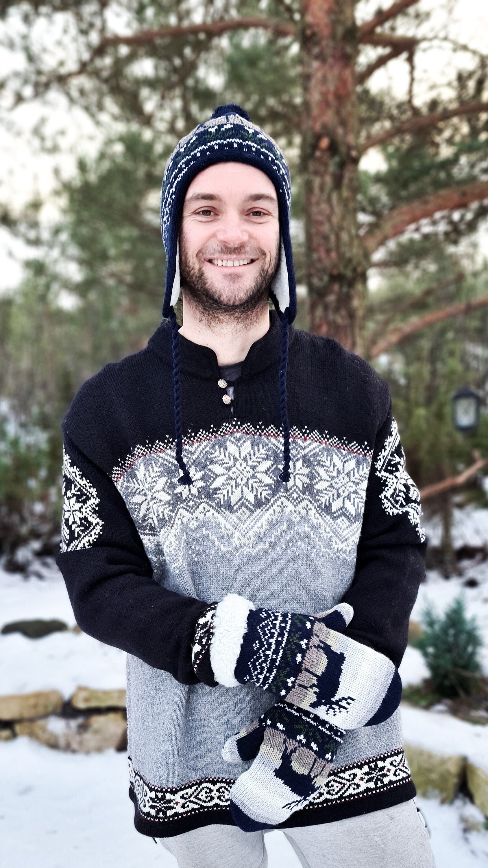 Fun Nordic Style Hat With Earflaps and a Pompom, Unisex Knitted Woolen ...