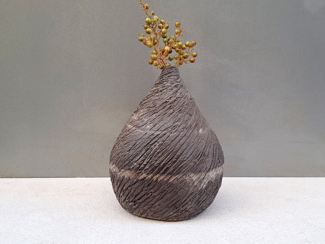 Rustic Ceramic Flower Vase, Brown and White Clay, Rough Texture , Home ...