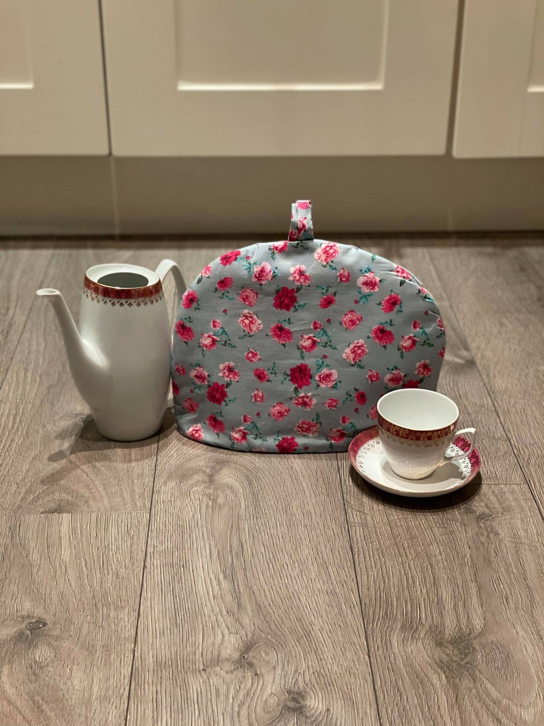 TEA COSY. Teapot Cover for a Retro Kitchen English Roses - Etsy