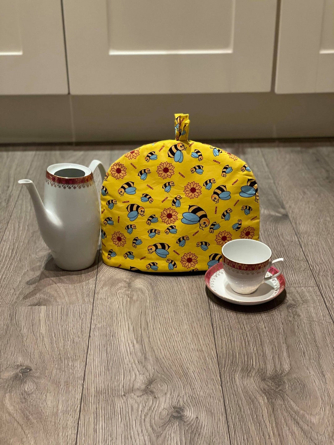 TEA COSY. Bumble Bee Teapot Cover for a Retro Kitchen Yellow Honey Bee ...