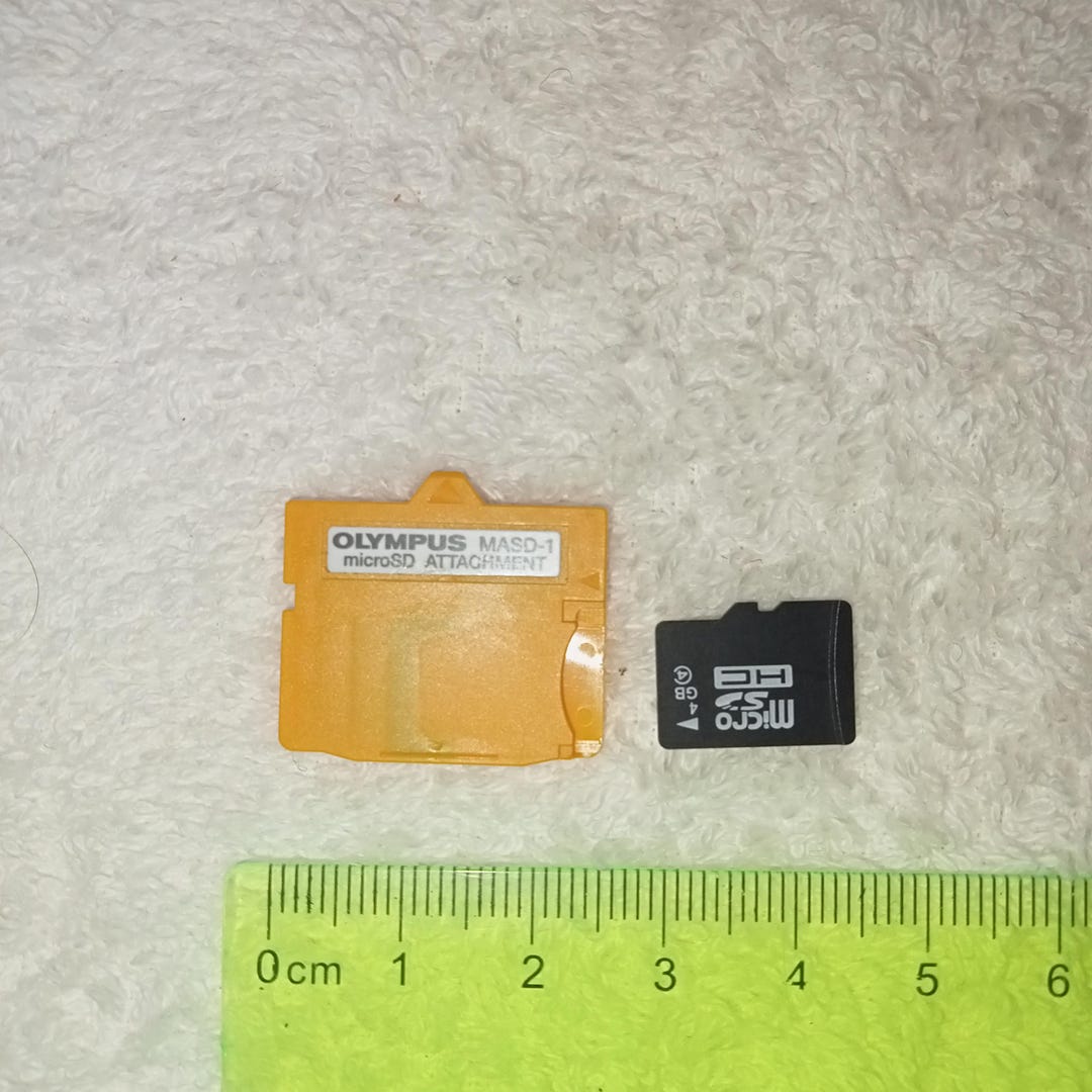 Working Original Micro SD Olympus MASD-1 Along With a Micro Sd Hc 4 GB ...