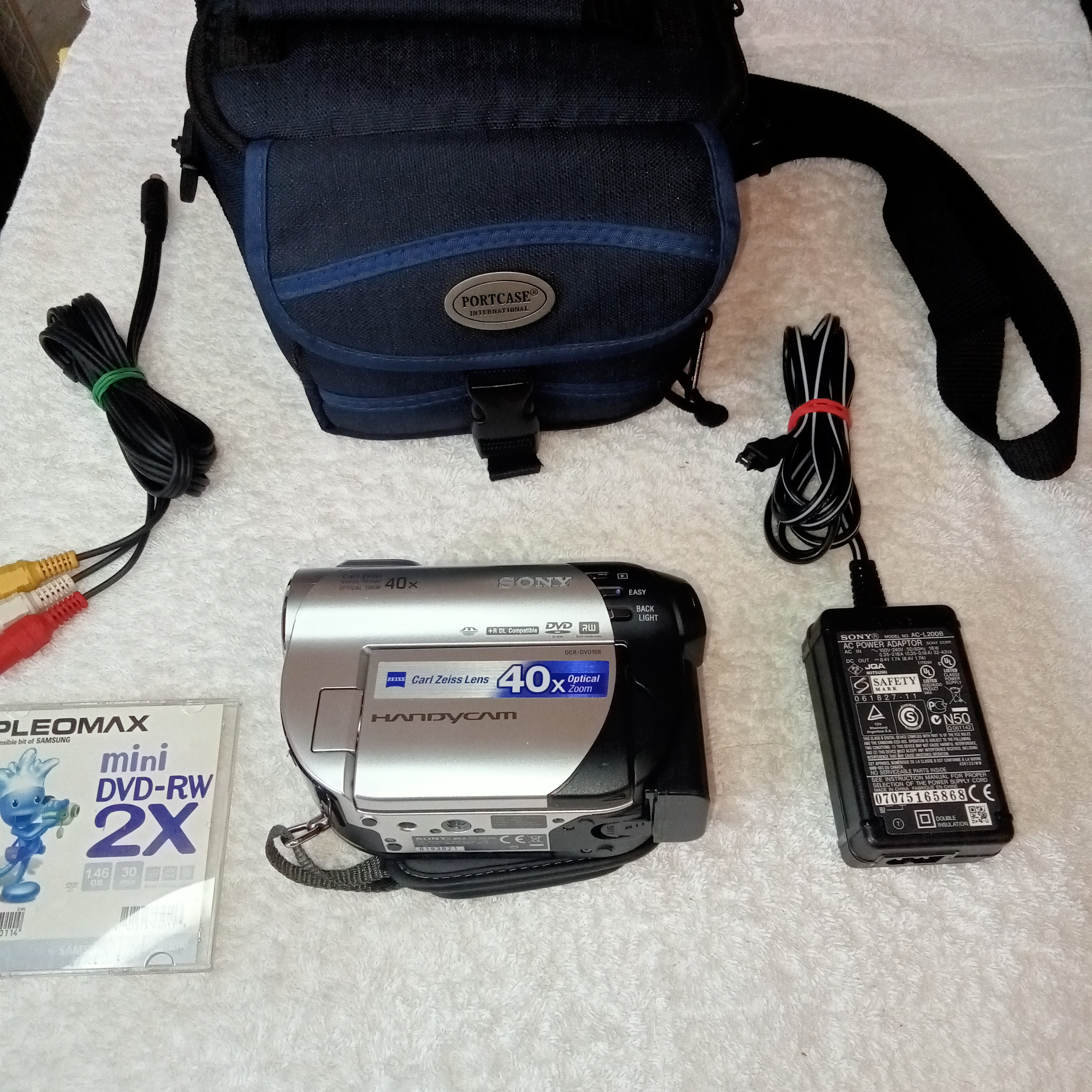 In Working Digital Video Camera Sony DCR-DVD106E Japan Handycam Carl ...