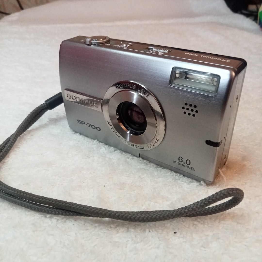Olympus SP-700 Olympus Digital Silver Work Camera 3x Optical Zoom 6MP ...