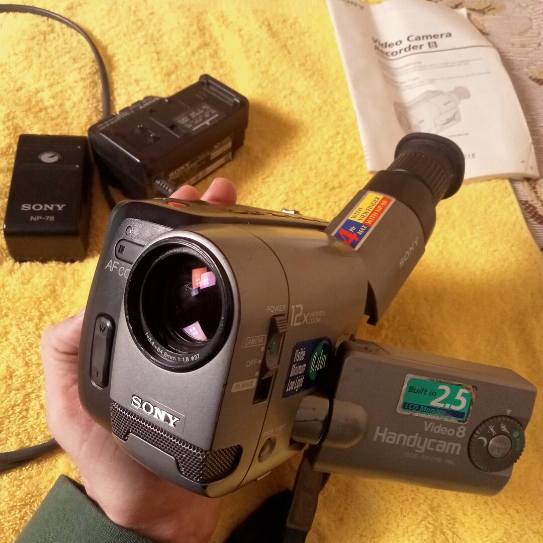Working Gray Video Camera Video 8, Sony Handycam Ccd-trv11e, Video ...