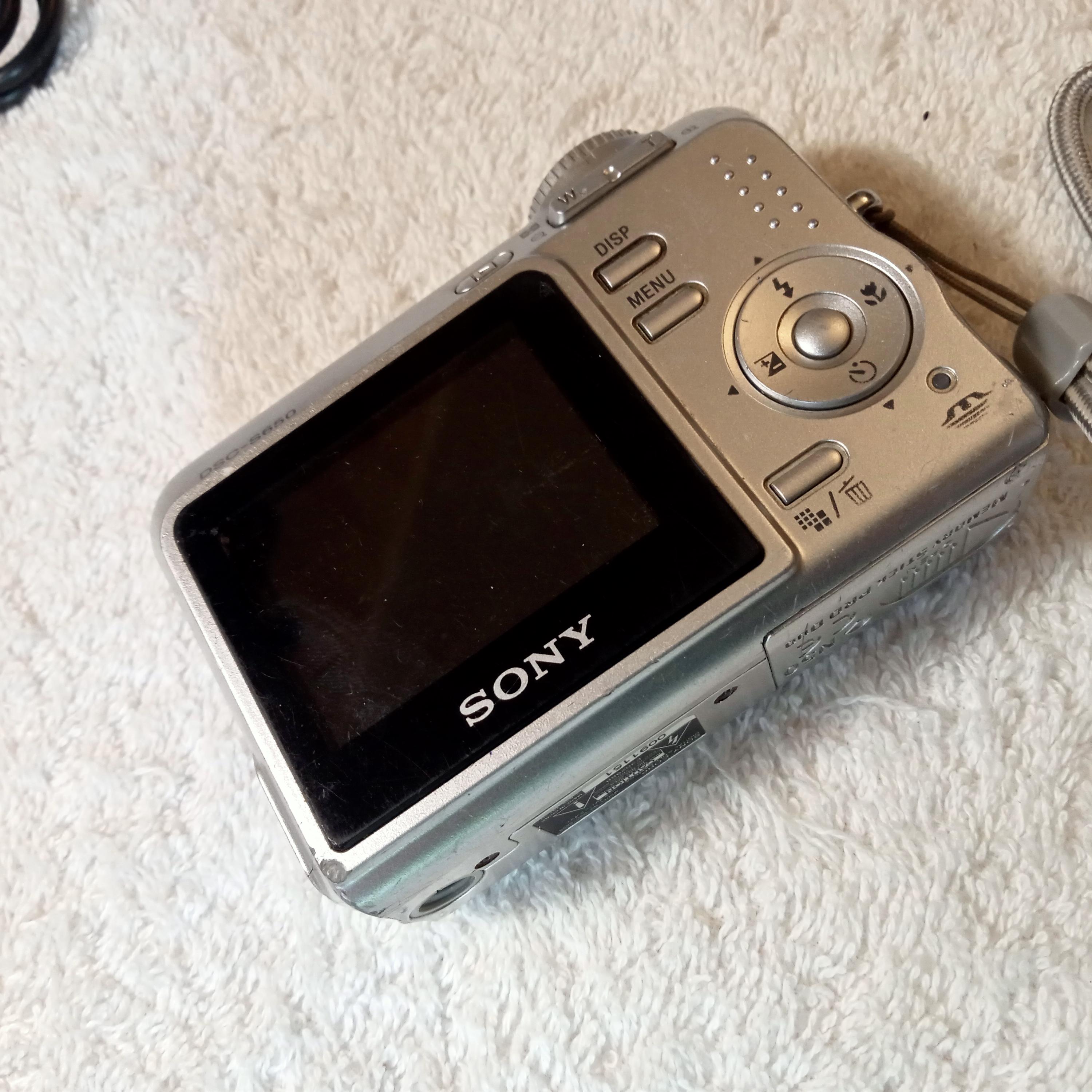 Working Silver Sony Cybershot DSC-S650, 7.2 MP Camera,6x Digital Zoom ...