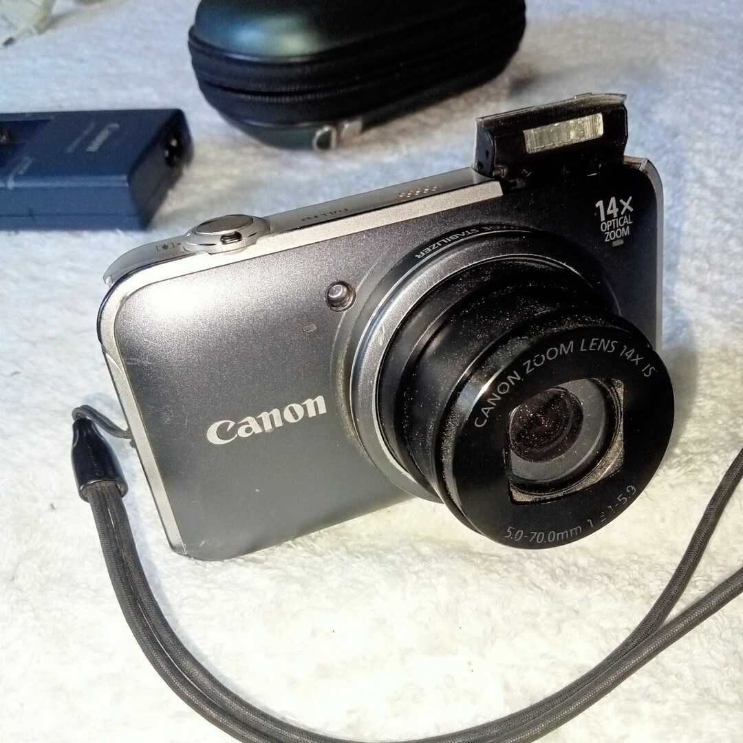 Working Gray Digital Camera Canon Powershot Sx220is,full HD Video,12.1 ...