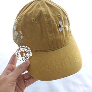 Hand Embroidery Daisy and Bee Hat, Floral Denim Cap, Baseball Cap ...